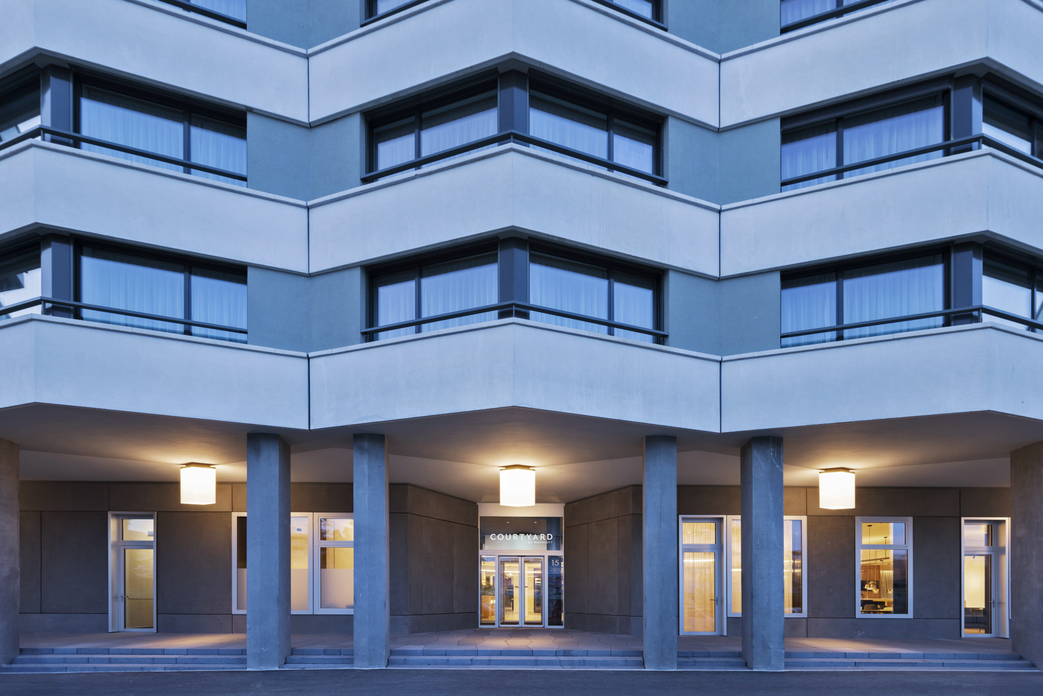 Restaurant in Biel to taste the world food | Bluma Bar & Restaurant